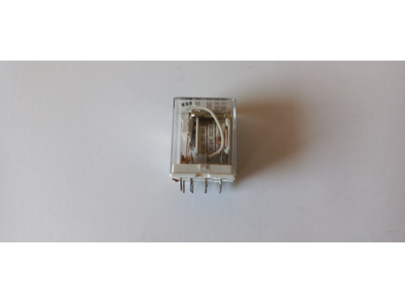 Relej DC12V 8 pin