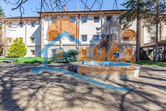 Hotel, Dom za stara lica, Donji Dušnik