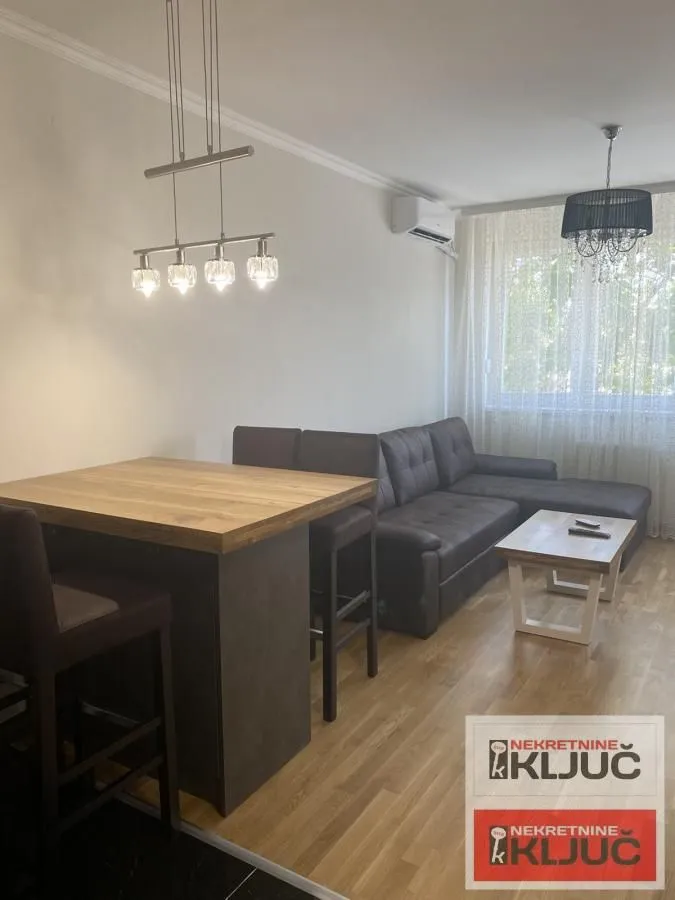 Izdavanje, jednosoban stan, 36m², Rotkvarija, Novi Sad Sve Podlokacije