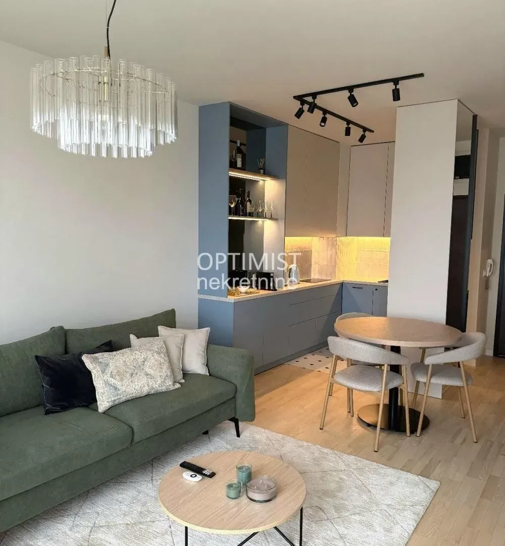 Izdavanje, dvosoban stan, 41m², Stari Grad, Beograd