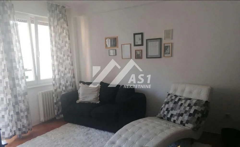Izdavanje, jednosoban stan, 41m², Bulevar Oslobodjenja, Novi Sad Sve Podlokacije