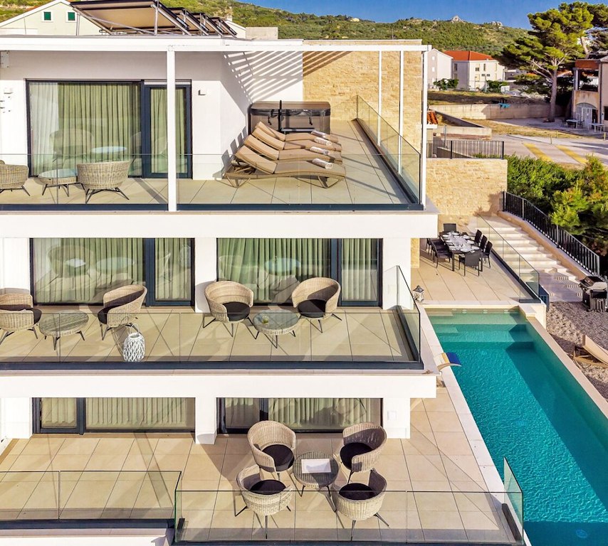Prestige Vila Makarska
