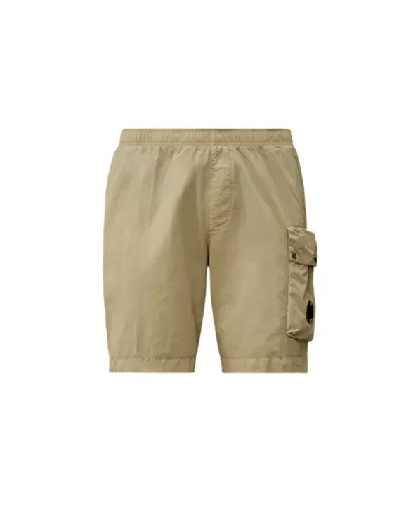 CP COMPANY FLATT NYLON CARGO LENS ŠORTS KREM
