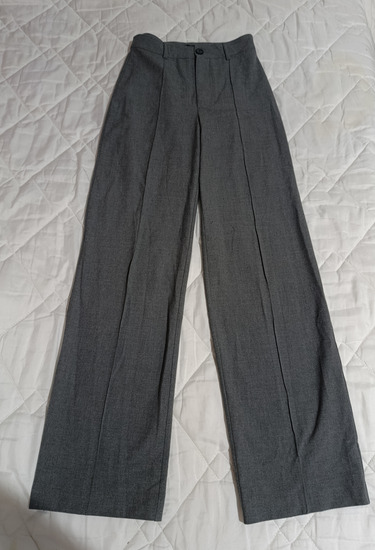 Pull&Bear pantalone širokih nogavica