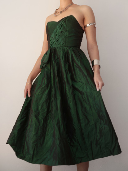 Beetle metallic emerald prom dress