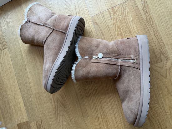 UGG cizme
