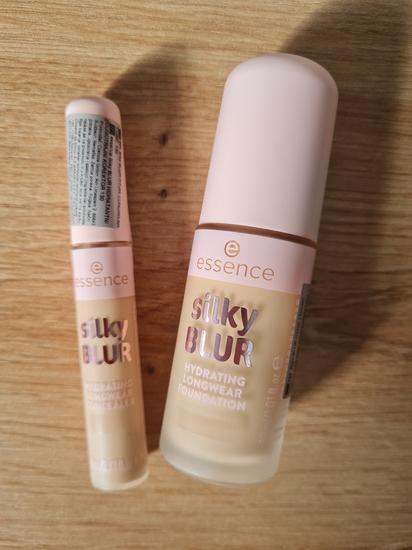 Puder Essence Silky Blur