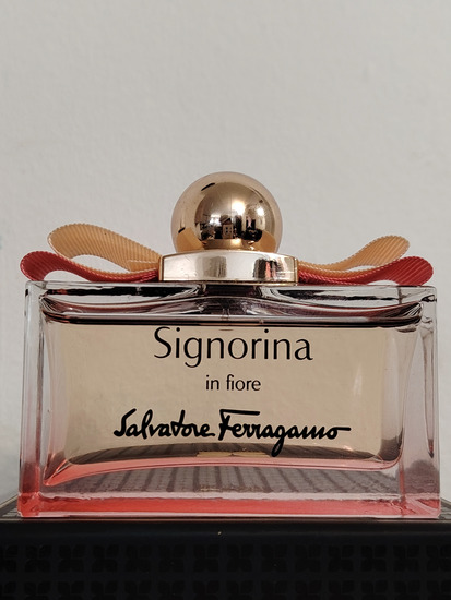 Signorina in fiore Salvatore Ferragamo