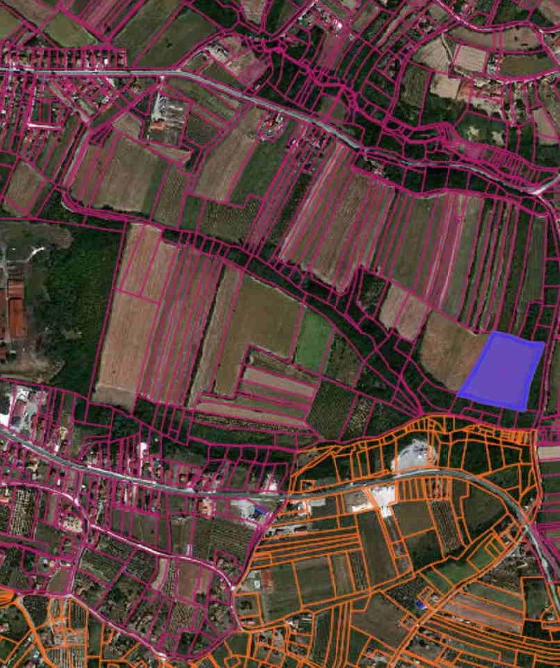 Na prodaju njiva u Topoli/Oplenac 1,5h i šuma