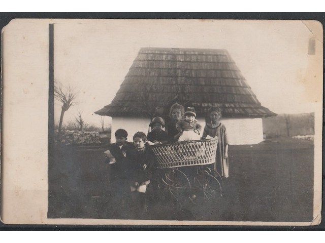 Brzan - stara crkva brvnara 1927