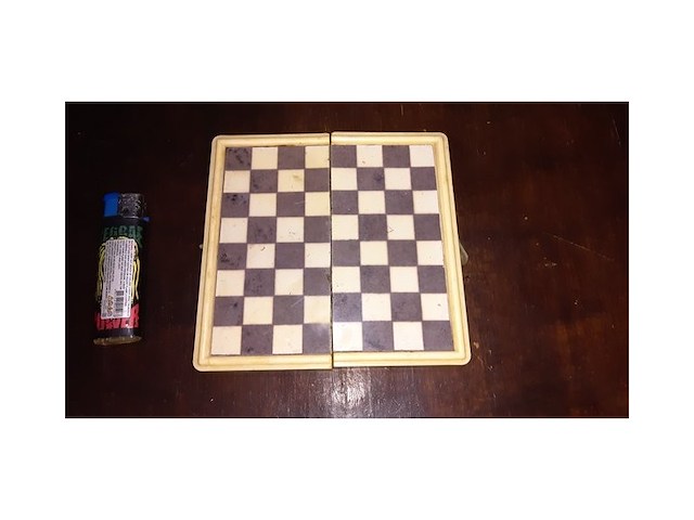 Sahovska Tabla 1