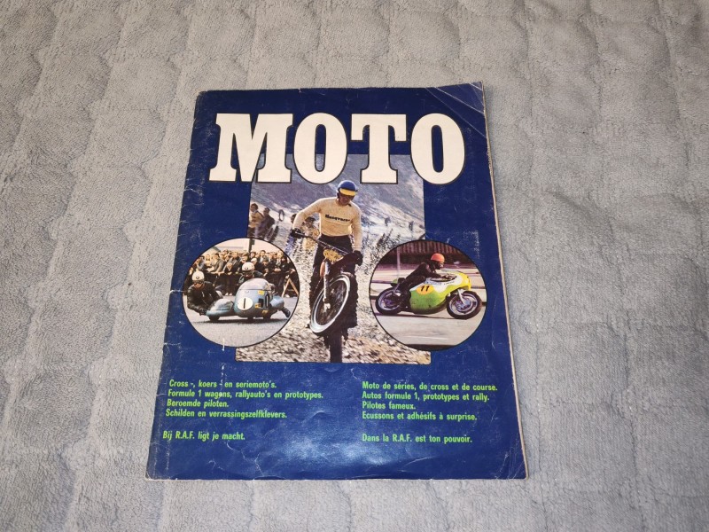Redak Stari Album Sa Slicicama MOTO 1977god Odlican