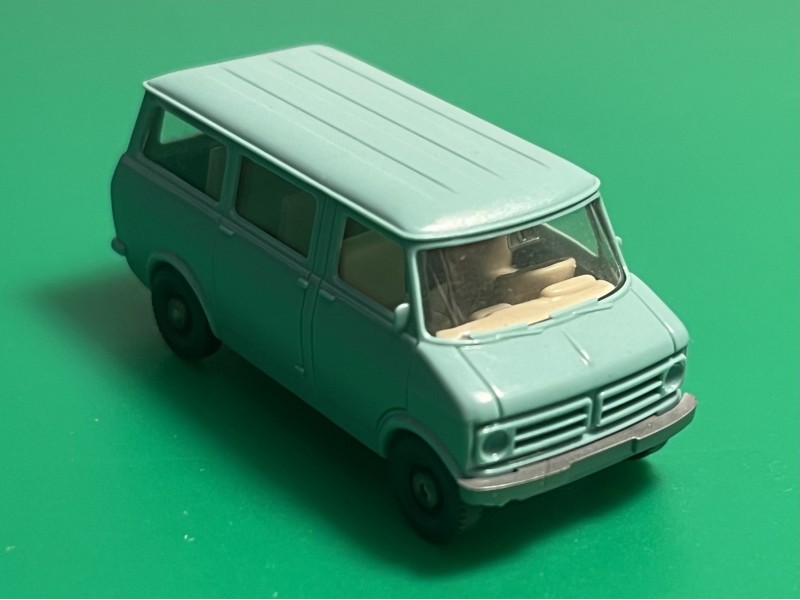 1:87 WIKING Bedford Blitz CF [WH-46]