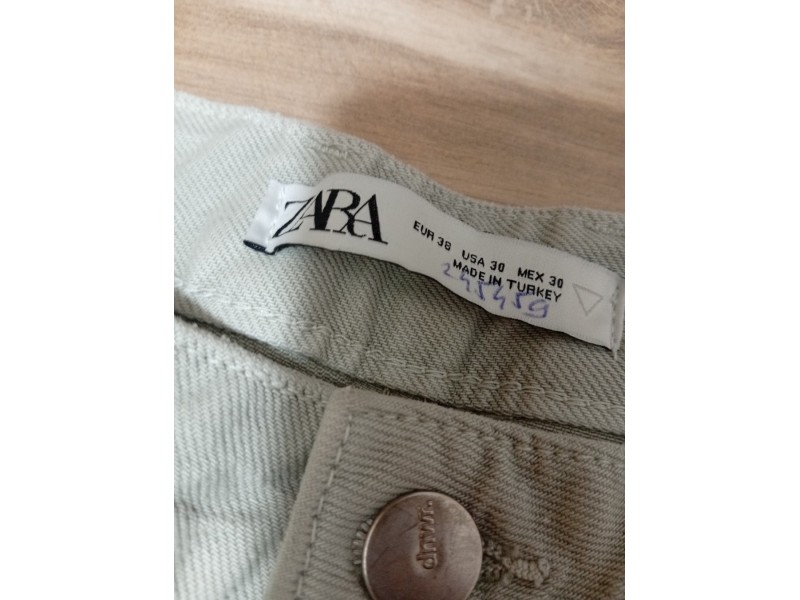 NOVO ZARA pantalone vel 38 m