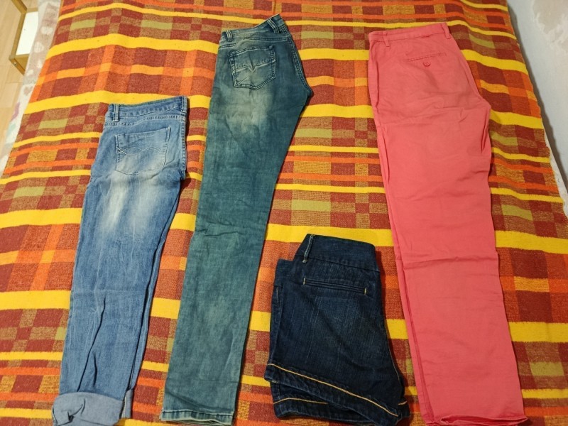 Lot pantalona M