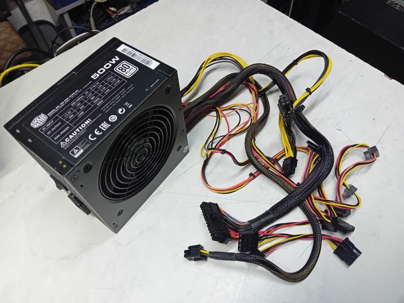 napajanje Cooler Master 500w 80plus 2x pin 8 gpu