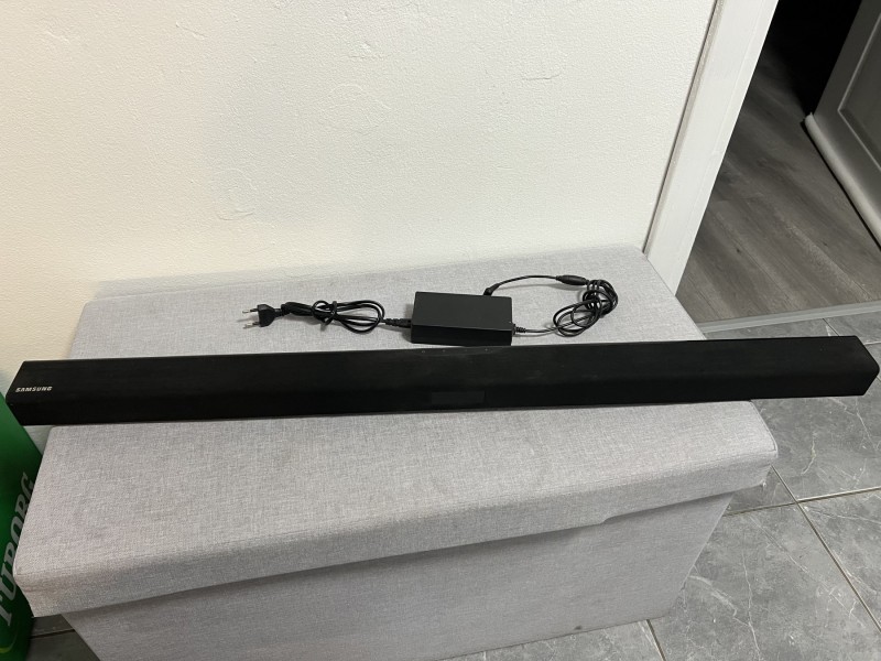 Samsung HW-F350 soundbar