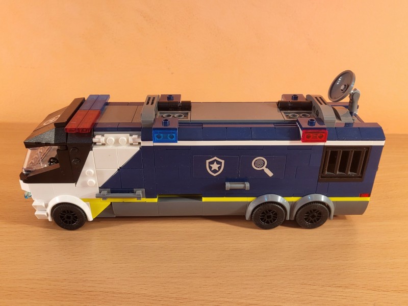 Lego 60418 Police Mobile Crime Lab Truck