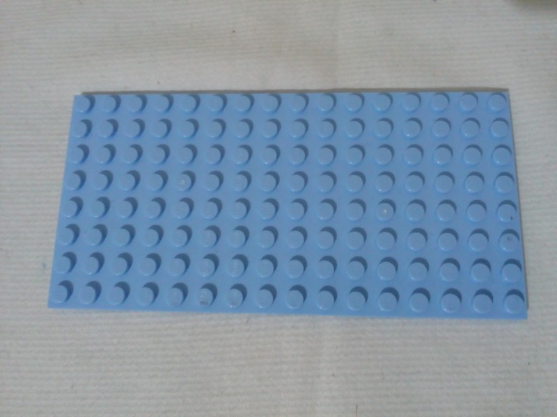 LEGO TABLA 16x8