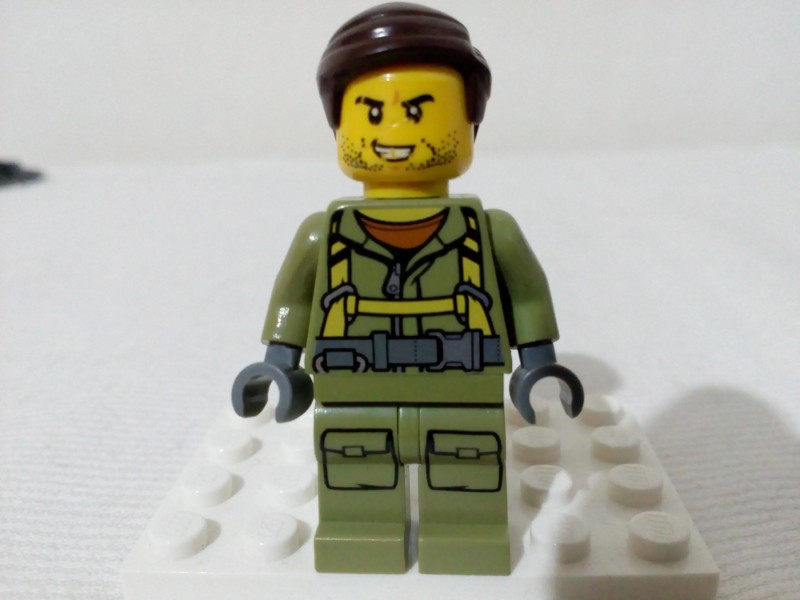 F58* LEGO FIGURA