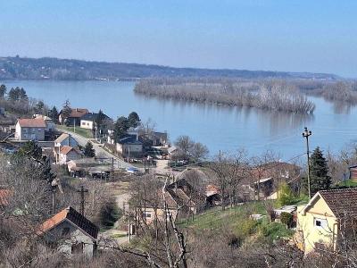 ODLIČAN GRAĐEVINSKI PLAC NA BANOŠTORU
