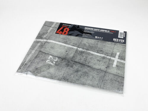 Red Fox Studio DB-48003 Modern NATO Airfield Type 7 (300 x 230 mm / Universal)