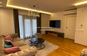 Prodajem Stan-Apartman, Hram, Beograd Grad