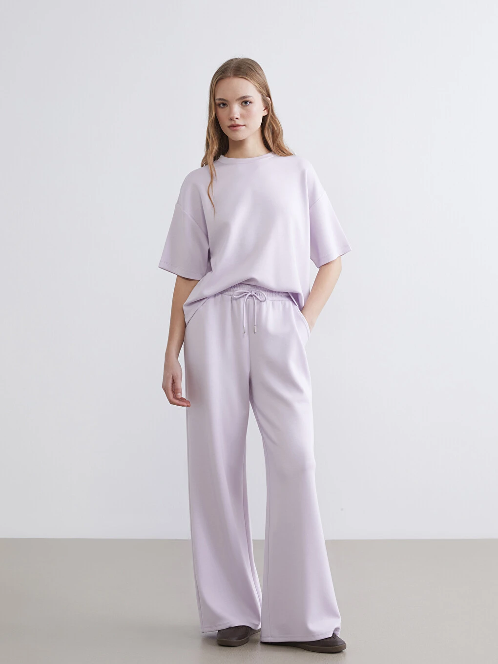 XSIDE Ležeran Stil Susreće Vrhunsku Udobnost U Našoj Soft Touch Oversize Majici.