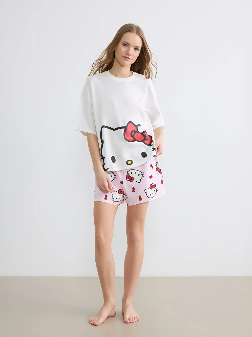 LCW Young Hello Kitty Štampano Za Žene Kratka Pidžama Komplet