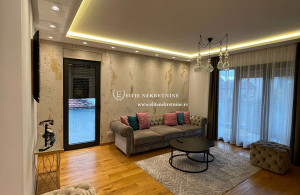 Iznajmljujem Stan-Apartman, Hram, Beograd Grad