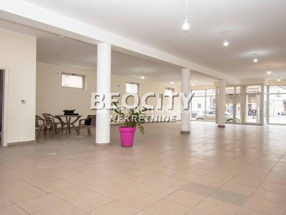 Zemun, Batajnica, Carice Jelene, 1.0, 120m2, 1000EUR