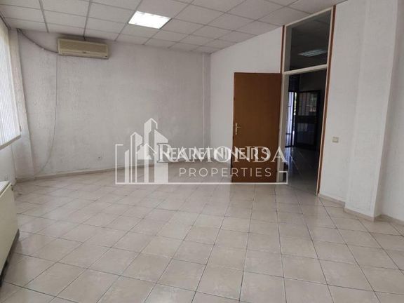 Lokal 80m2 za izdavanje u bloku 28 Novi Beograd ID#58
