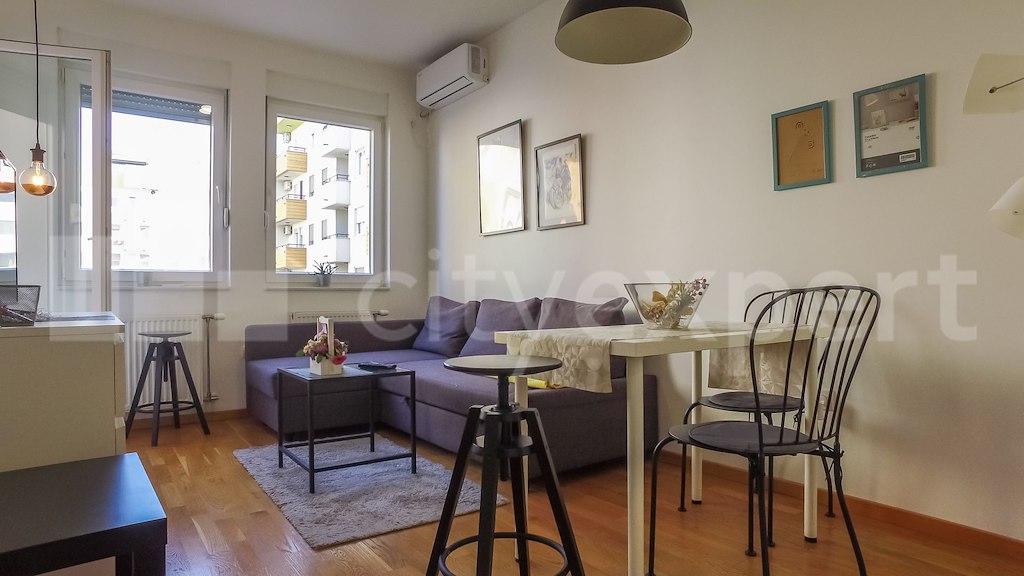 Stan Izdavanje Novi Sad Bez skrivenih troškova - 35m², Kraljevića Marka, Novi Sad - 450€