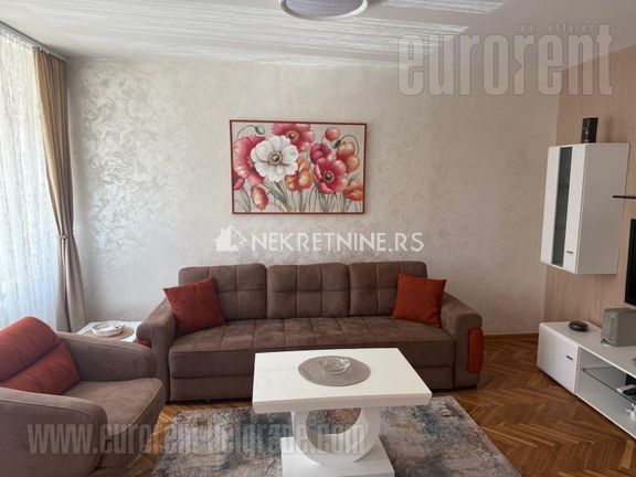#49175, Izdavanje, Stan, CENTAR, 800 EUR
