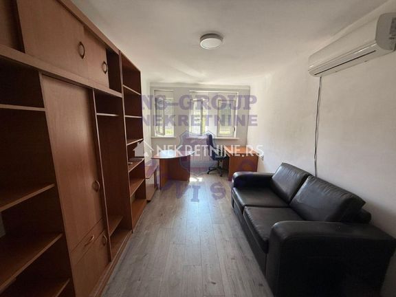 Na prodaju uknjižena starogradnja površine 30m²