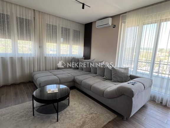 Luksuzan stan 97m² – Vrdnik, novogradnja, bazen, spa sadržaji