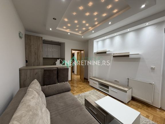 Stan,NOVI SAD,BULEVAR PATRIJARHA PAVLA,kv: 46.00, € 133900, ID: 1003672