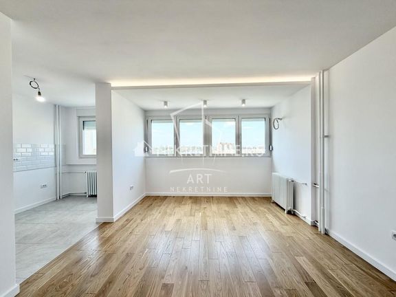 Uknjižen, cg, renoviran, 95m2 ID#14571