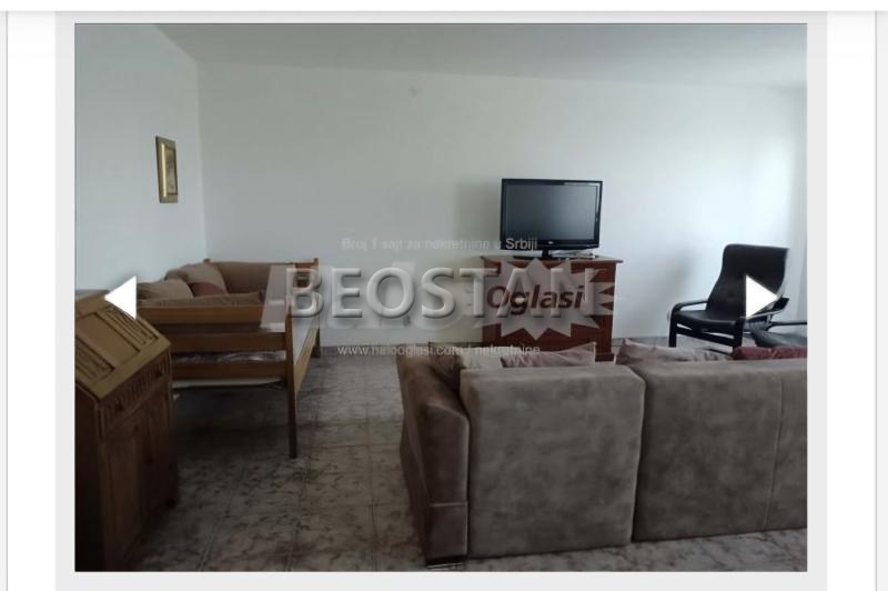 Novi Beograd - Blok 64 #67091
450 €
