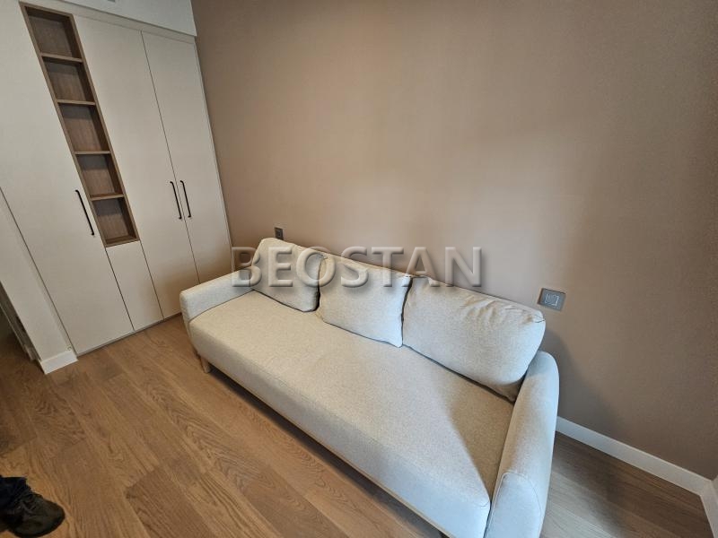Novi Beograd - Airport Garden #67048
1.300 €