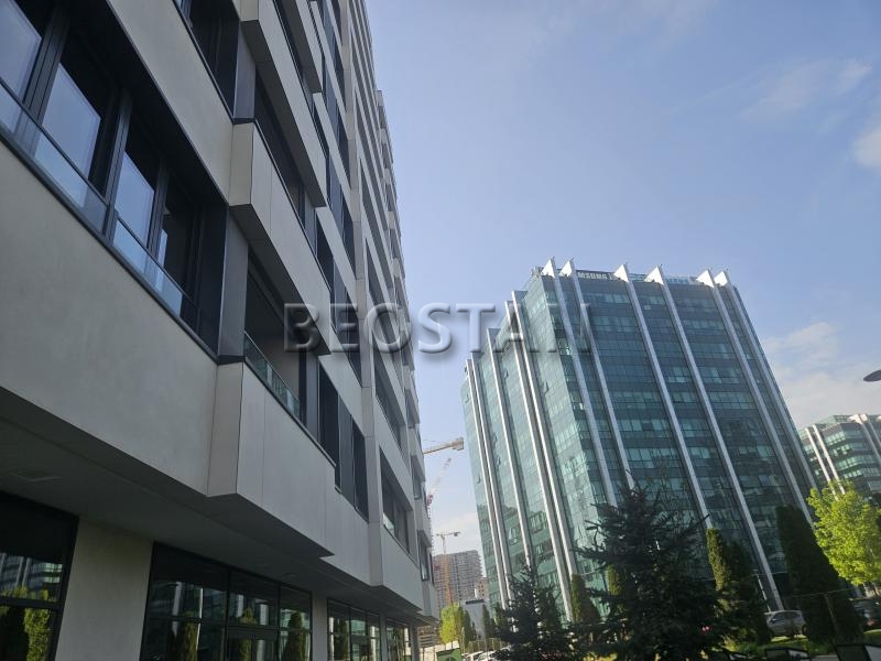 Novi Beograd - Airport Garden #67050
1.200 €