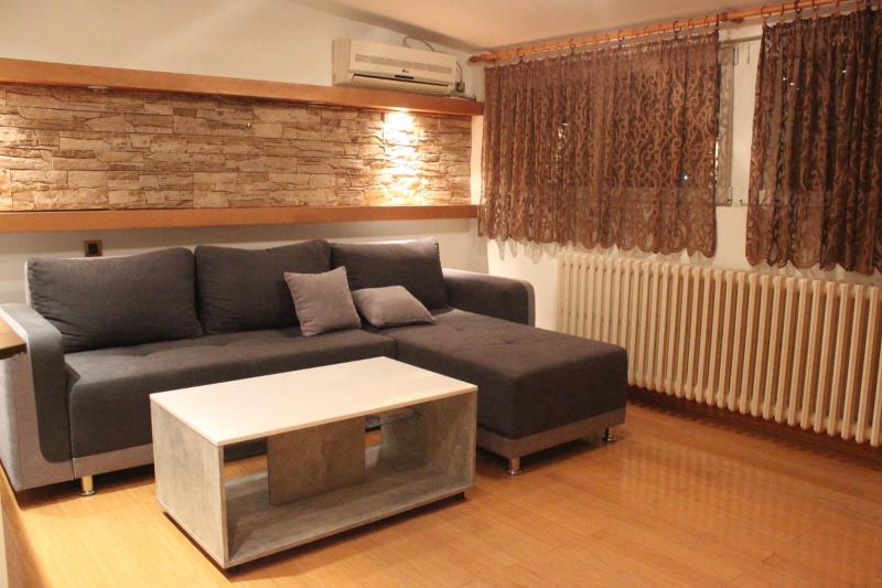 Novi Beograd - Fontana ID#3220
600 €
