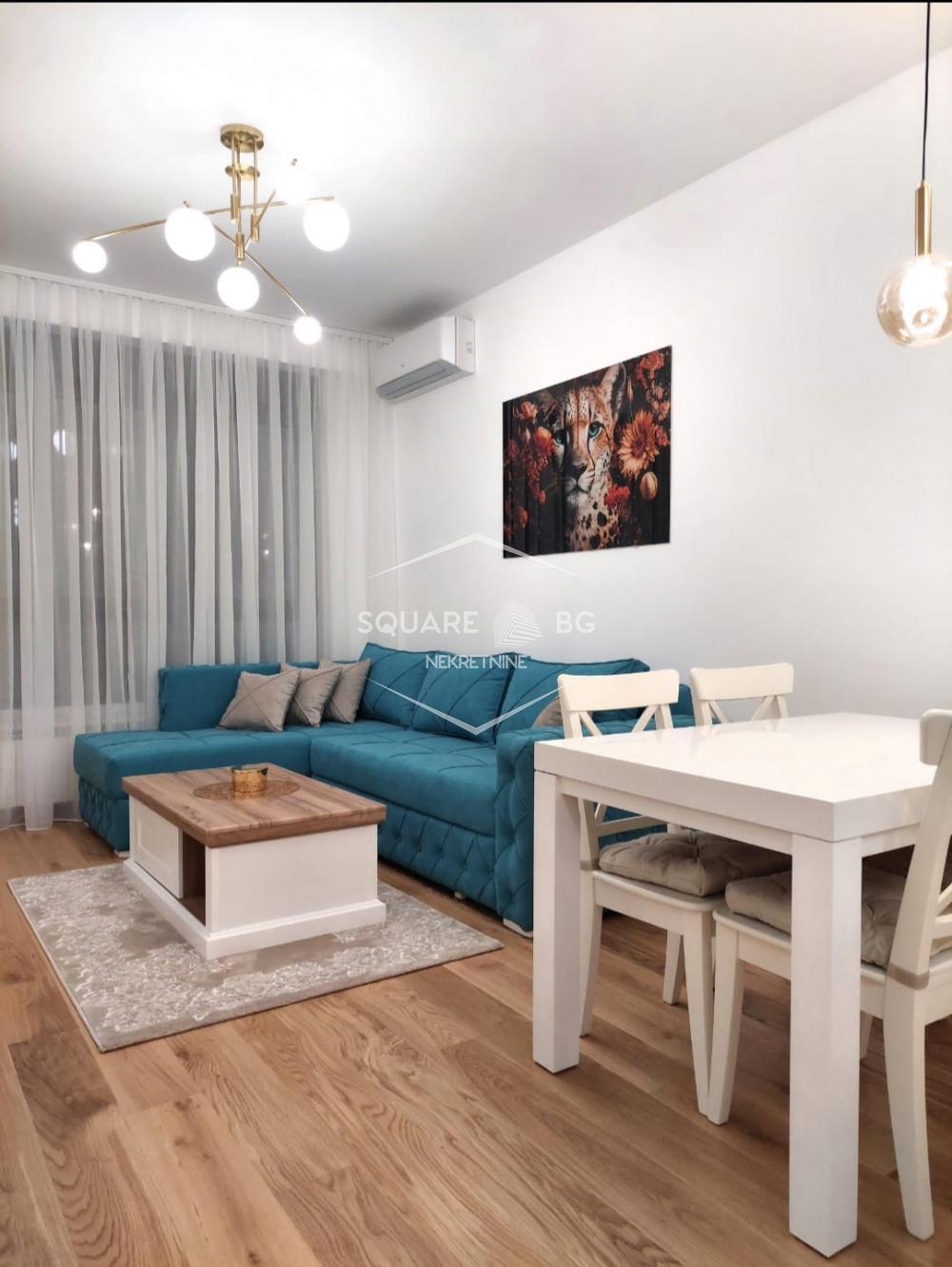 Voždove kapije, 2.0 lux, namešten ID#5488
800 €