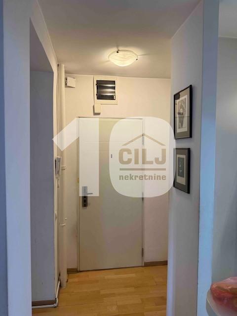 trosoban stan, 72m2, 2/5, adptibilan u četvorosoban ID#1602
299.000 €