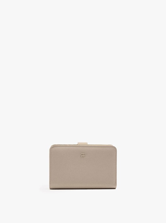 WALLET WITH SOFT TEXTURE