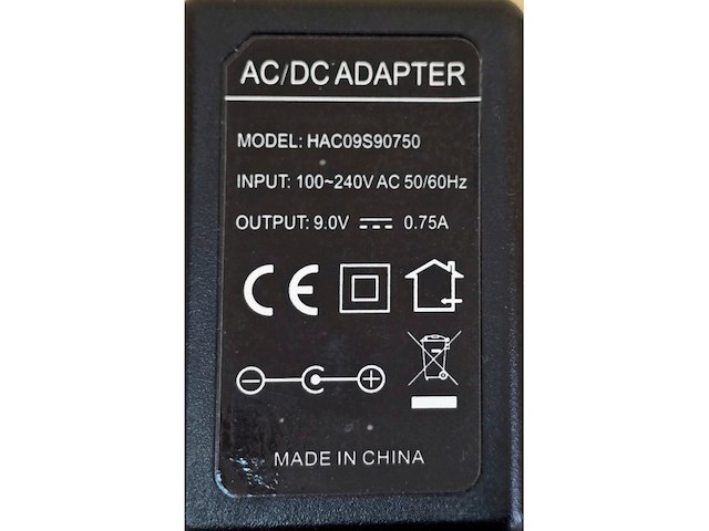 AC adapter 9 V 0.75A retko u ponudi