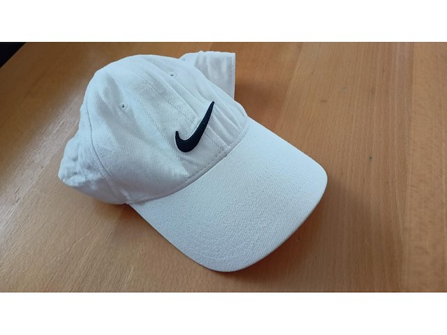 kačket bele boje original Nike