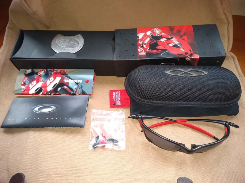 Oakley Juliet Ducati Limited Edition Carbon-black iridi