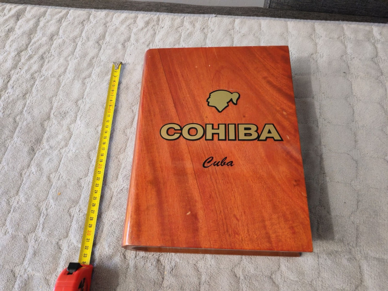 Ogromna Kutija Za Tompuse COHIBA CUBA Odlicna