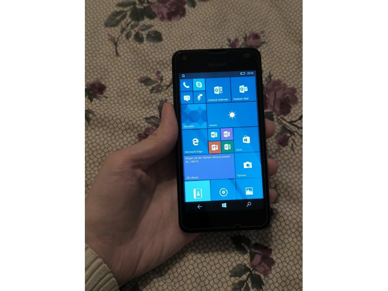 Microsoft Lumia 550